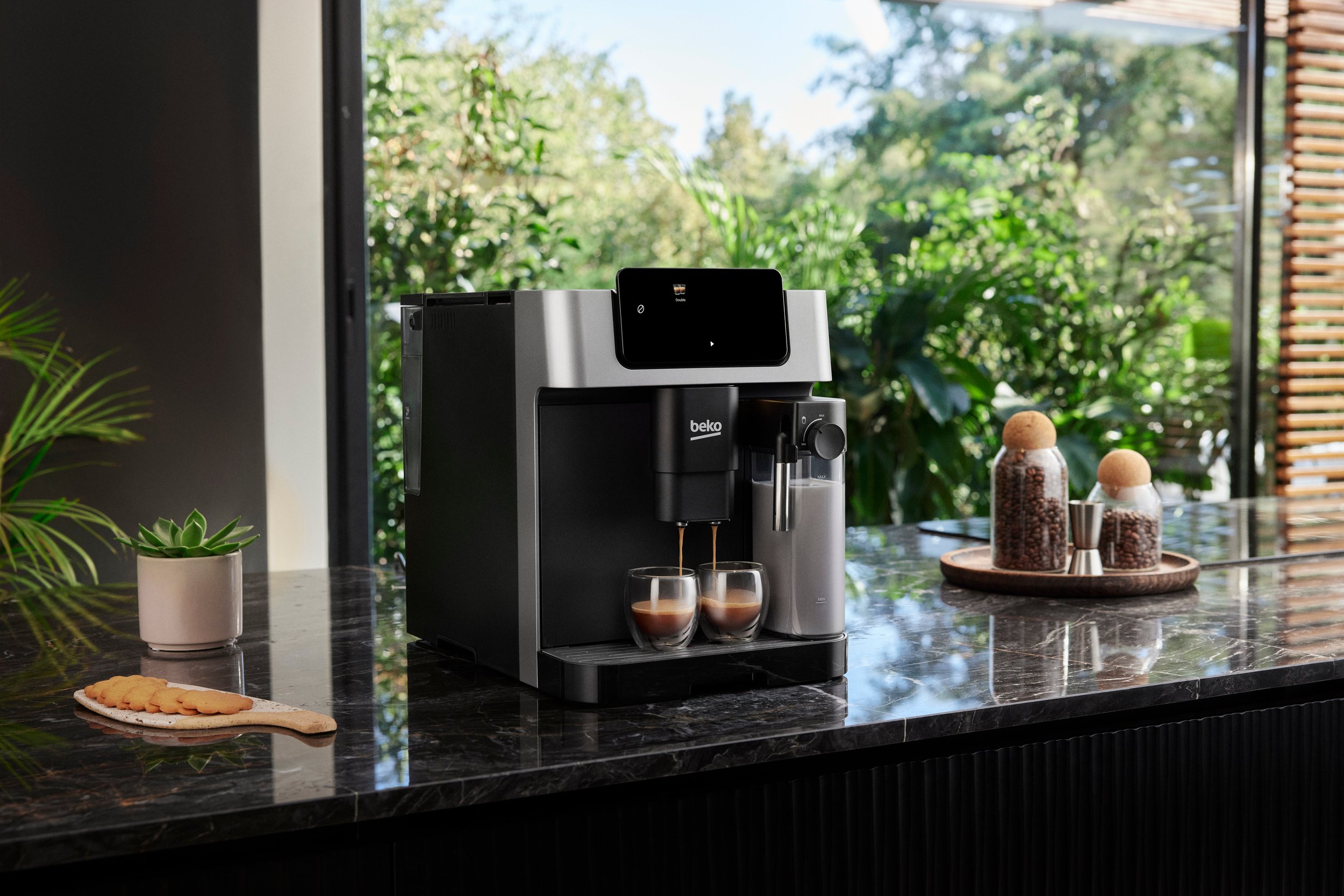 CaffeExperto Bean To Cup Coffee Machine with Integrated Milk Jug ...